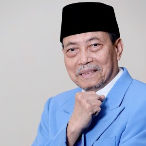Prof. Dr. H. M. Amin Suma, S.H., M.A., M.M. - Rayyana Komunikasindo